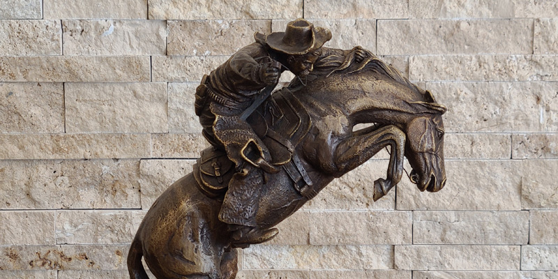 How To Integrate Bronze Desk Statues Into Your Office Decor - Bronzeman